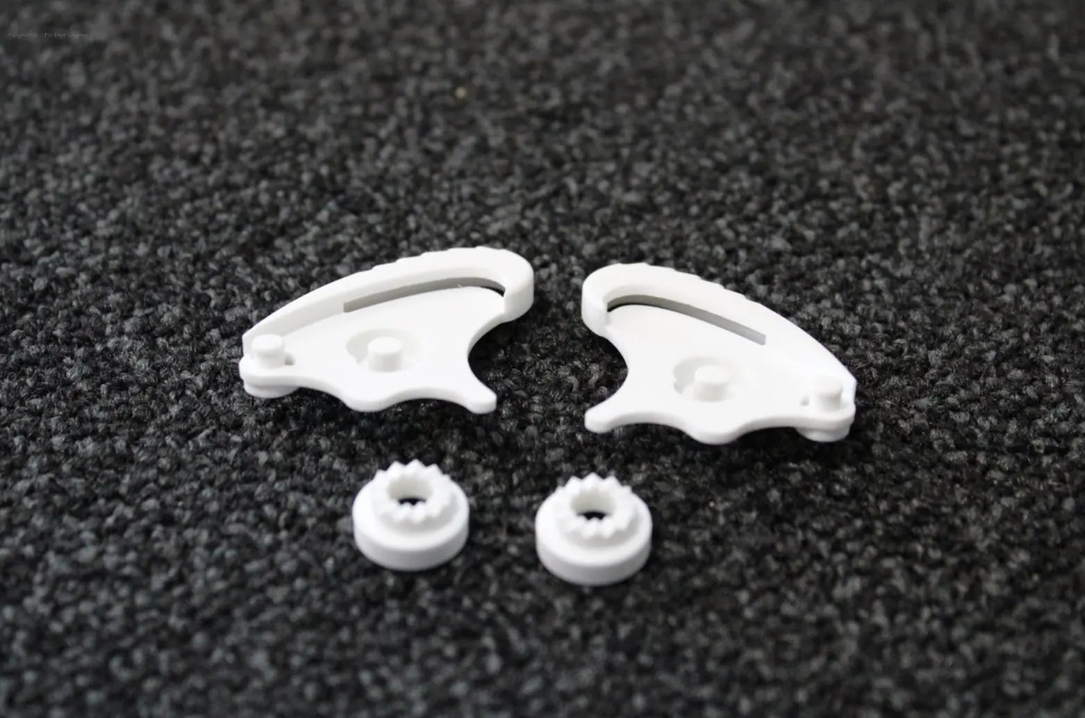 Roof Boxer V8 Helmet Clip Set White - Falan Parts
